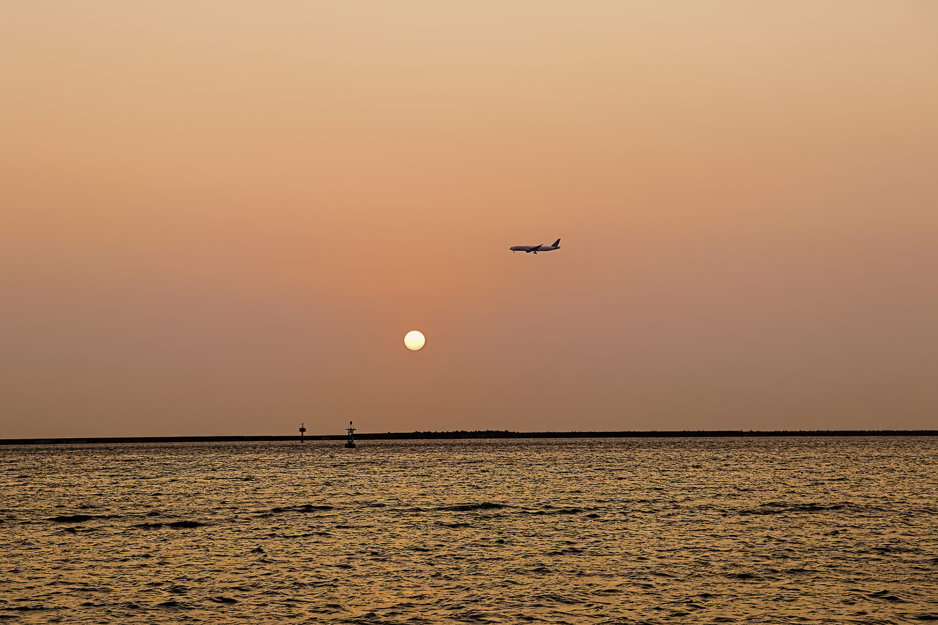 飛行機 – フリー（無料）写真素材 ダウンロード blue-green